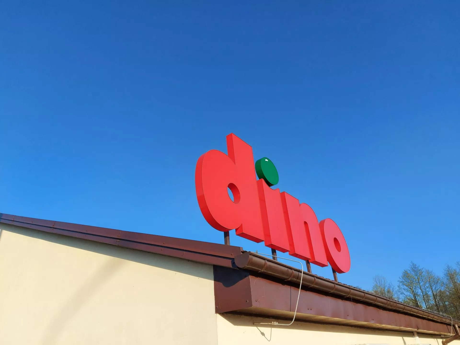 Dino ma problemy z przejęciem udziałów w eZebra