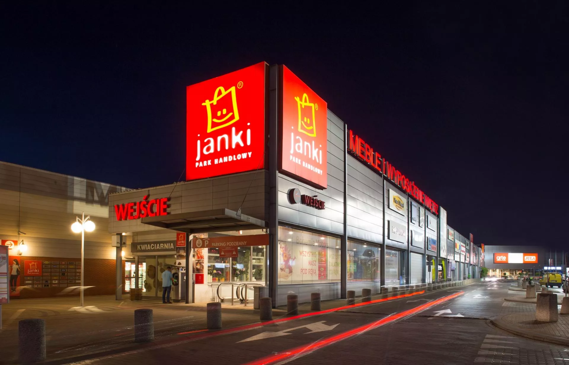 6 centrów handlowych sprzedanych. Nowego właściciela mają między innymi CH Janki i wrocławska Korona