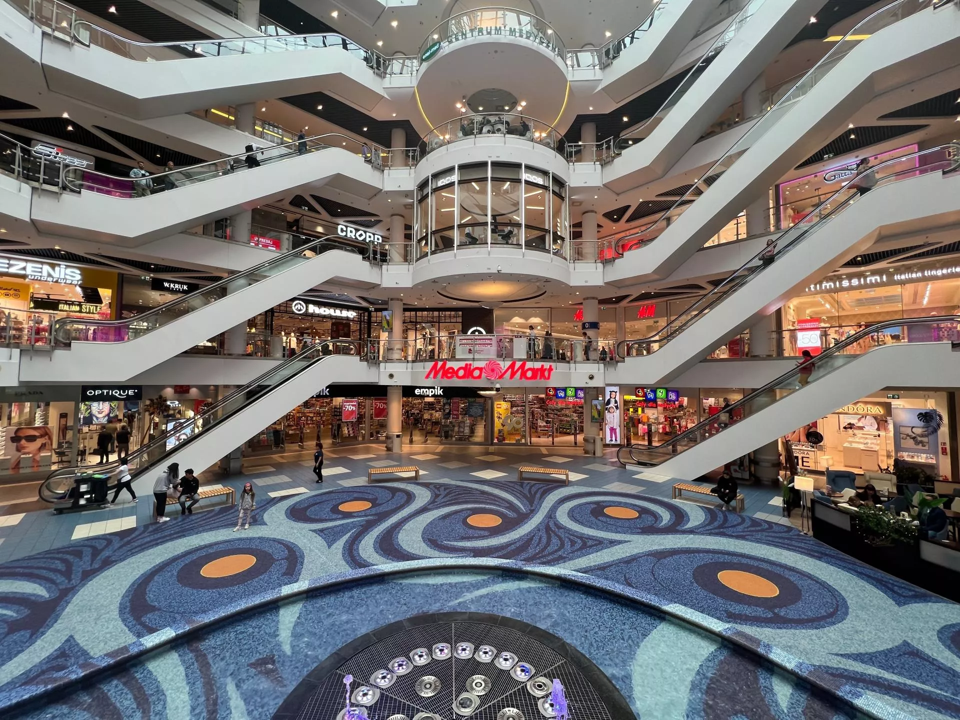 Galerie i centra handlowe w końcu na plusie Galerie i centra handlowe w końcu na plusie