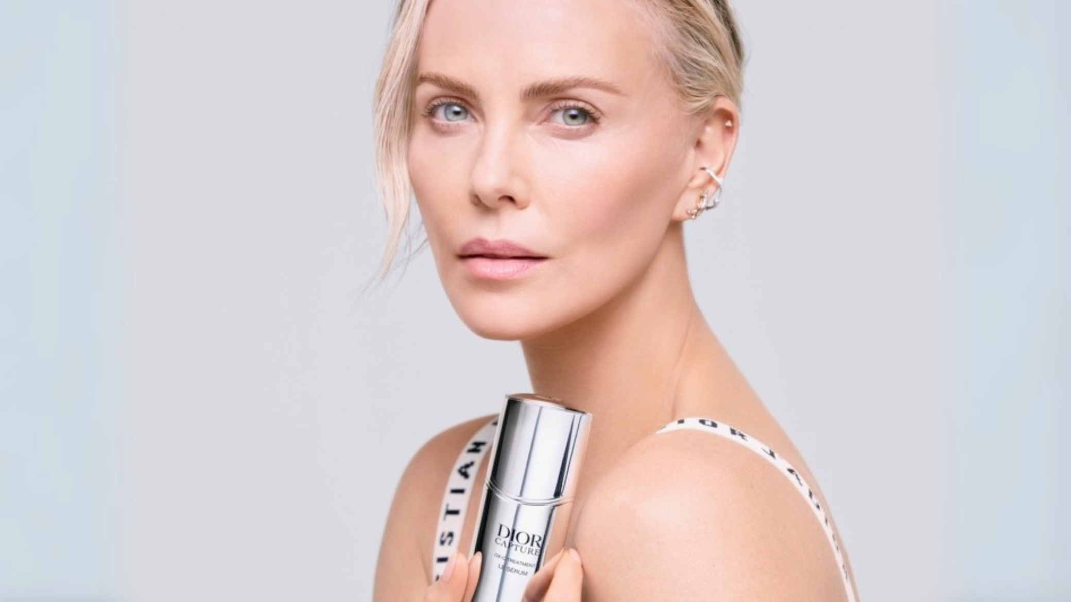 Charlize Theron twarzą nowej linii Dior Capture