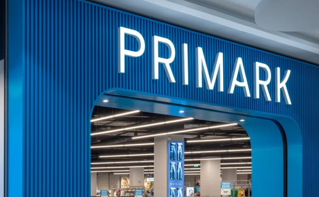 Primark stawia na aplikację mobilną, wśród kategorii: uroda i makijaż